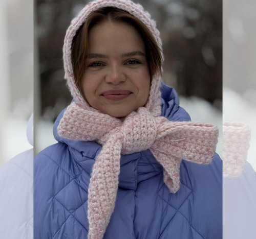 Капюшон вязаный с завязками ручной вязки