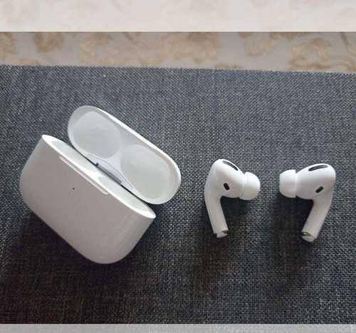 Беспроводные наушники apple airpods