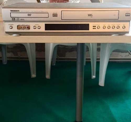 DVD /VHS плеер toshiba