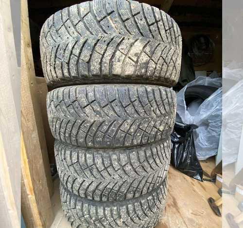 Michelin X-Ice North 4 205/55 R16