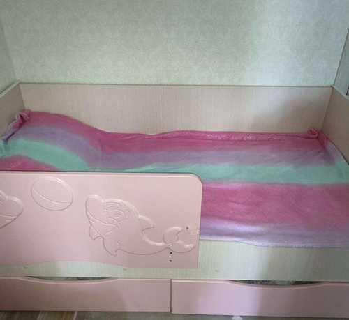 Детская кровать с бортиком дельфин