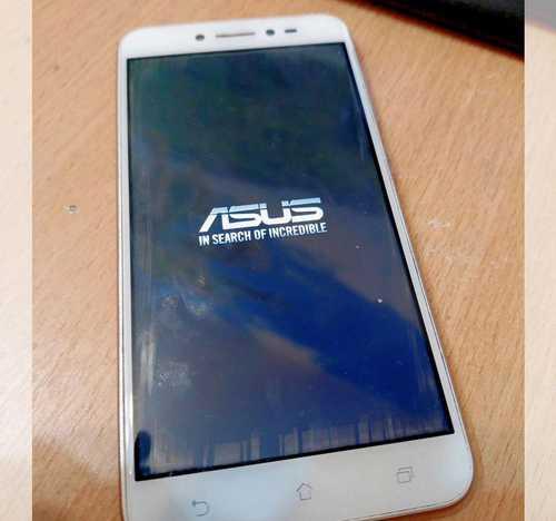 Asus ZenFone Live ZB501KL, 2/32 ГБ