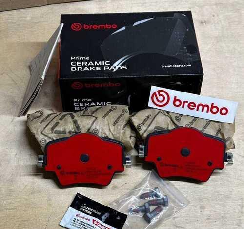 Колодки тормозные передние Brembo P06093