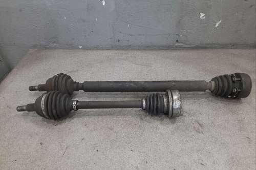 Привод передний левый правый Vw Bora 1.6 AKL
