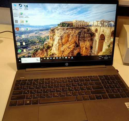 Продам ноутбук HP 15-dw1123ur Core i5