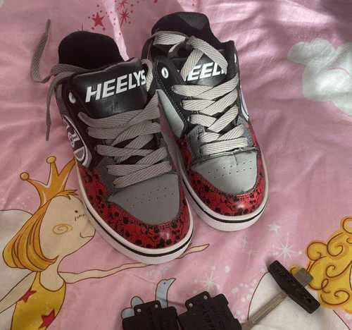 Роликовые кроссовки heelys 33
