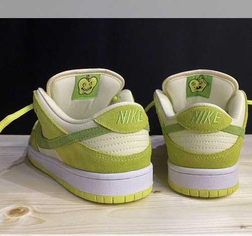 Кроссовки Nike Sb Dunk Low Green Apple