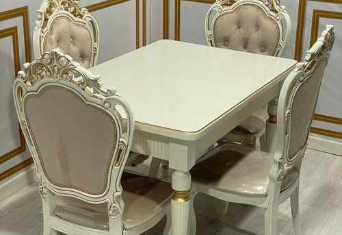 Стол и стулья /кухонный стол и стулья