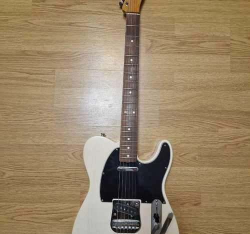 Fender Vintera 60's Telecaster Bigsby White Blonde