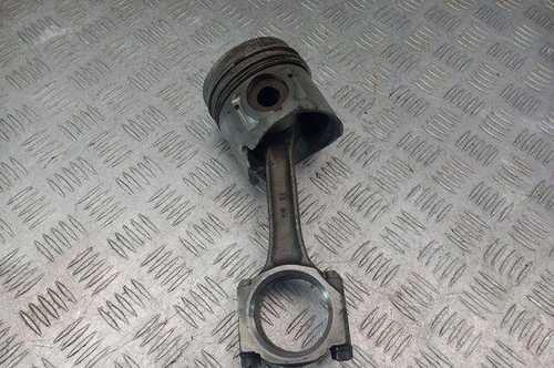 Поршень с шатуном Suzuki Elf 4JB1