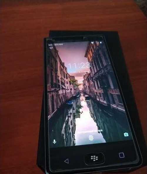 Blackberry Motion BBD 100-6 Dual SIM