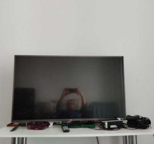 Телевизор LED 42"