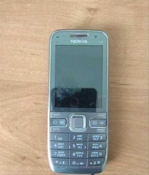 Телефон Nokia E52