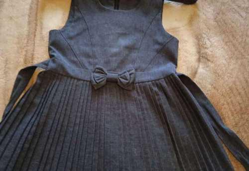 Школьное платье. Серый цвет