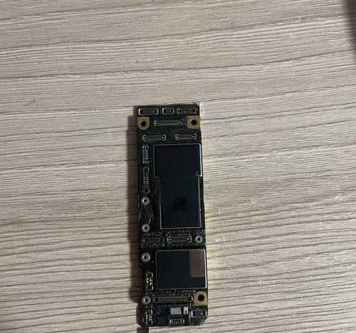 Плата iPhone 11 под распайку (на айклауде)