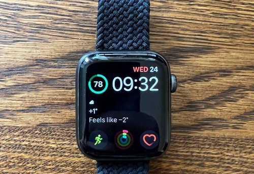 Apple Watch SE 44мм