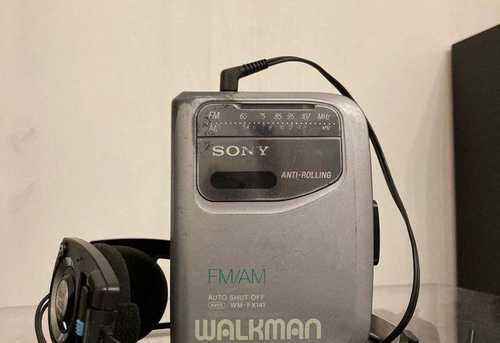 Кассетный плеер Sony Walkman WM-FX141