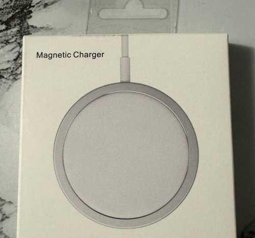 Беспроводная зарядка Apple MagSafe Charger