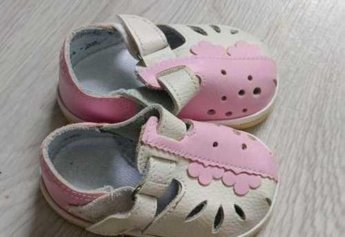 Детские сандали для девочек