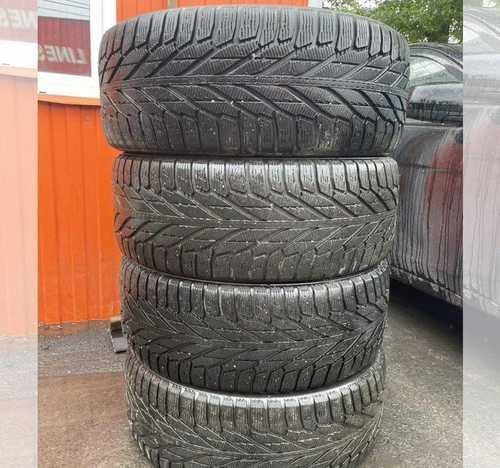 Nokian Tyres Hakkapeliitta R2 SUV 285/60 R18 116R