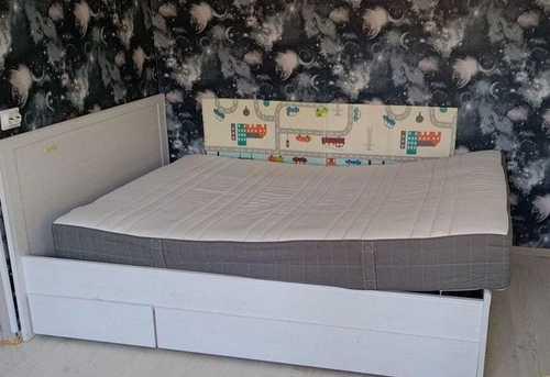 Кровать двуспальная с матрасом 140*200 IKEA