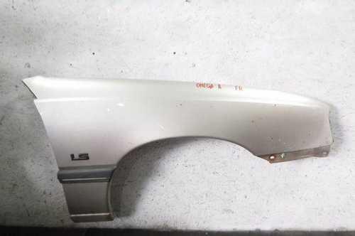 Крыло переднее правое Opel Omega A