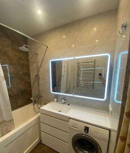 Зеркальный шкаф 120 см с подсветкой в ванную