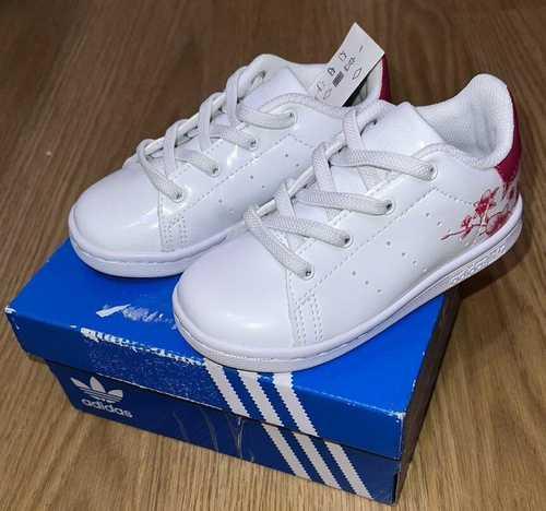 Новые кроссовки adidas рр 24