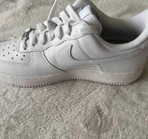 Кроссовки nike air force 1 белые