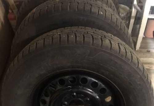 Nokian Tyres Hakkapeliitta 7 215/70 R16