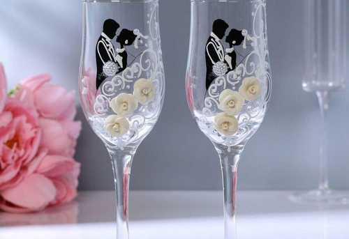Набор свадебных бокалов «Жених и невеста» с лепкой