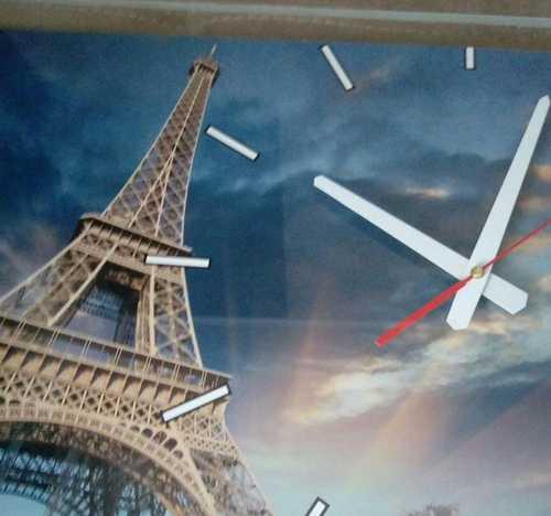 Часы настенные новые с Эйфелевой башней