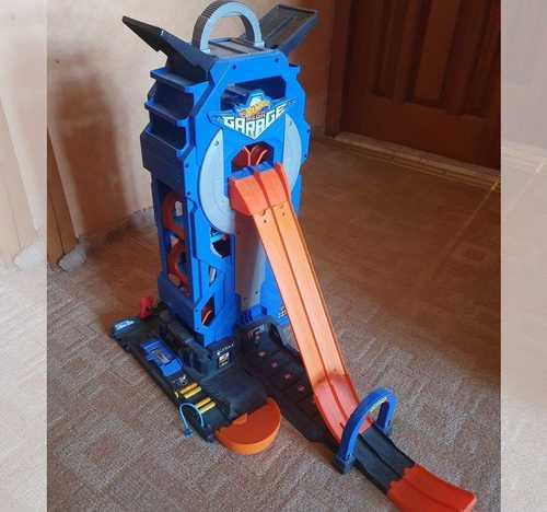 Hot wheels мега гараж