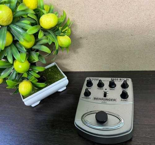 Эмулятор басовых усилителей Behringer BDI21