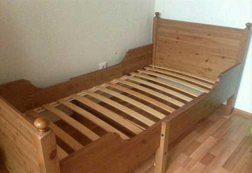 Кровать Икея, деревянная