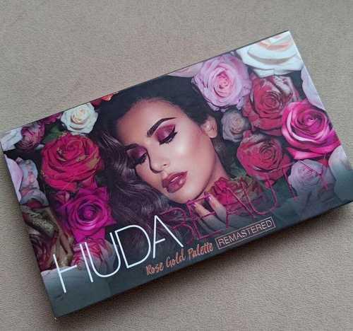 Палетка теней Huda Beauty - Rose Gold Remastered P