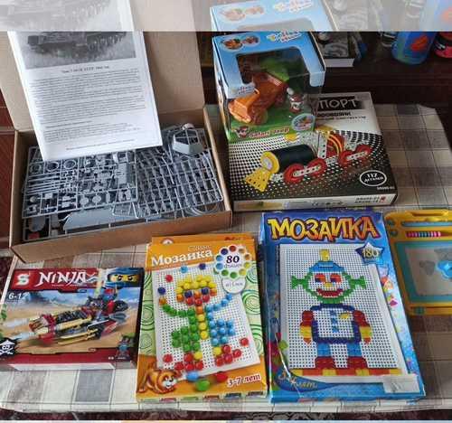 Игрушки, конструкторы, мозаики мальчишкам 4-10 лет