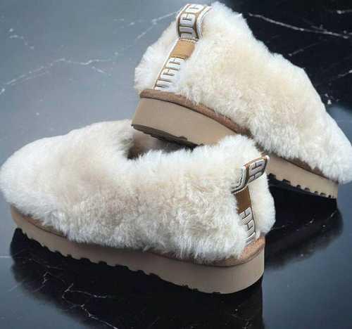 Женские слипоны fluff от ugg с натуральной овчины