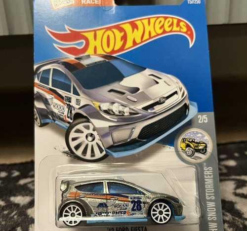 Hot wheels 12 ford fiesta