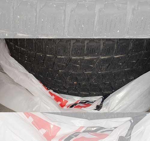 Bridgestone Blizzak DM-V1 225/65 R18