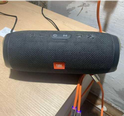 Колонка jbl charge 3