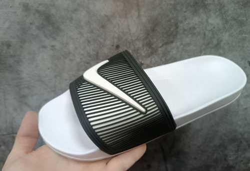 Шлепанцы Nike white/black