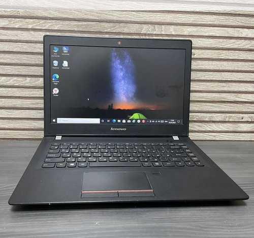 13.3" Шустрый Lenovo (3205U/8GB/240GB SSD)