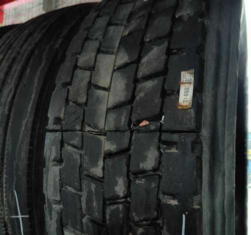 Michelin 305 70 22.5