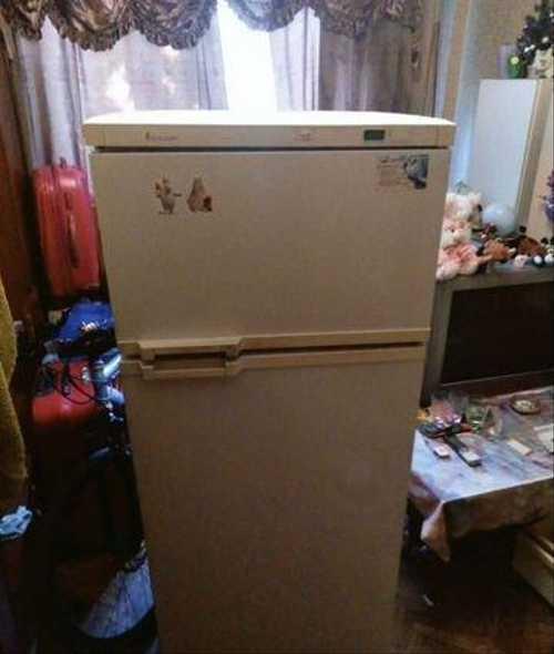Холодильник бу"Беларусь"