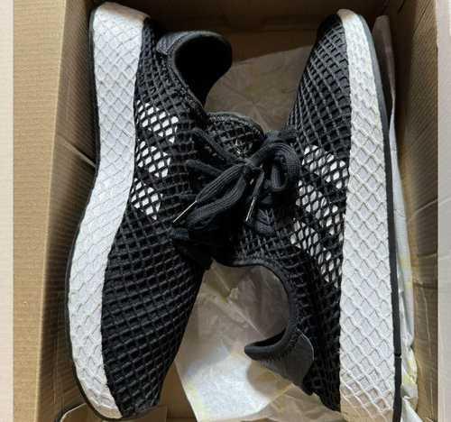 Кроссовки adidas deerupt