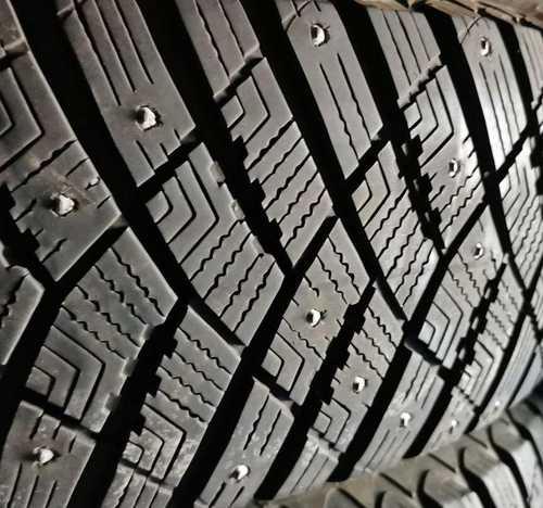 Goodyear Ultra Grip Ice Arctic 2 SUV 235/65 R17 108T