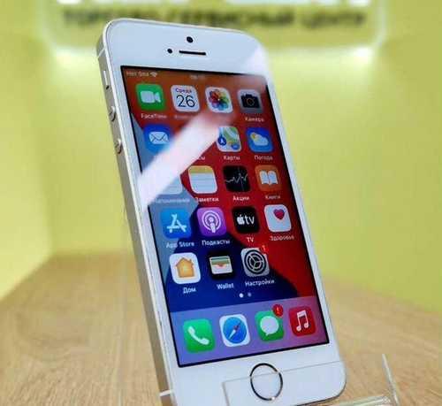 Смартфон Apple iPhone SE 32 Gb без отпечатка