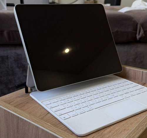 iPad pro 12.9 2018 256gb с magic keyboard