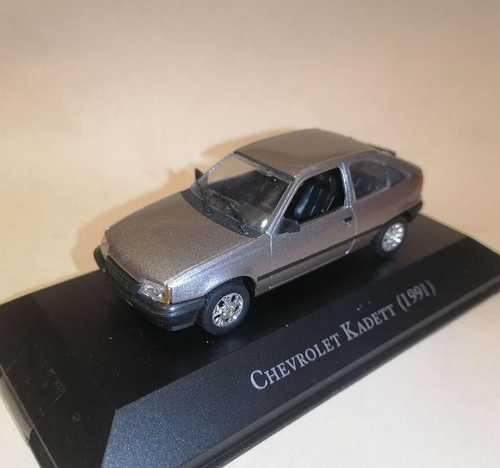 Модель автомобиля Chevrolet Kadett Opel 1/43